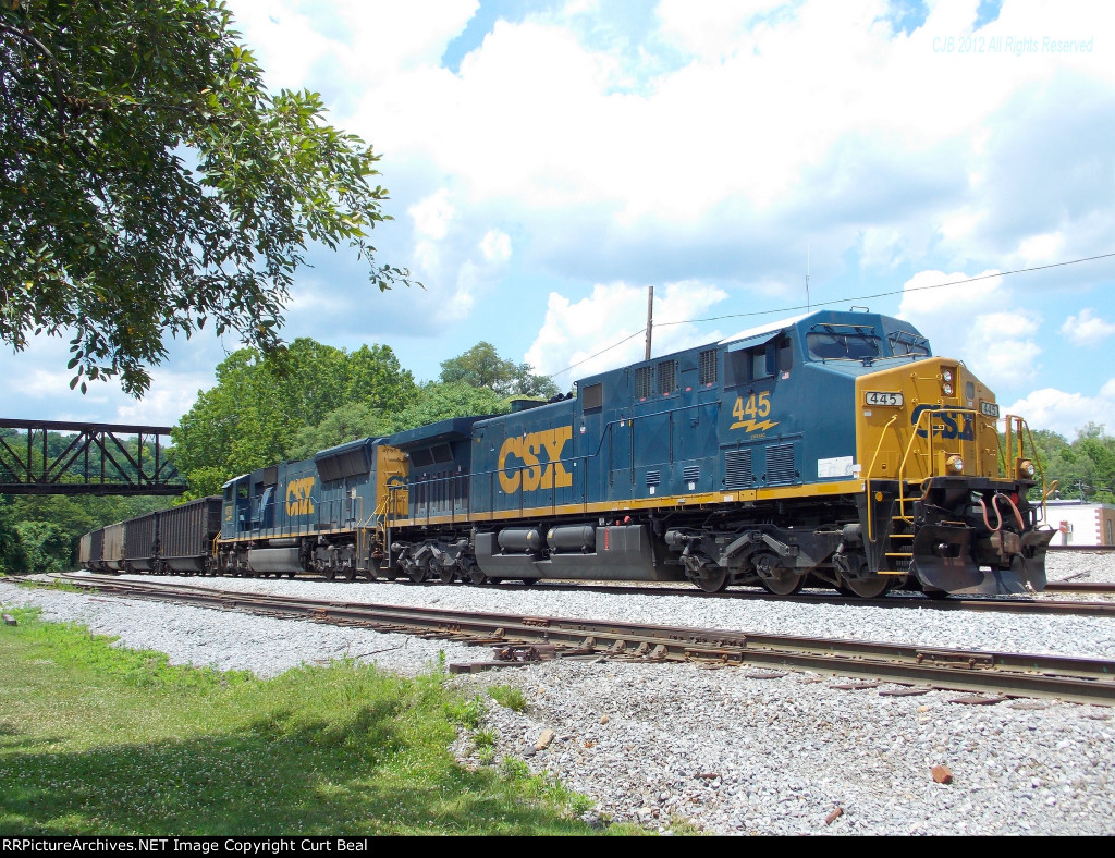 CSX 445 and 4751 (3)